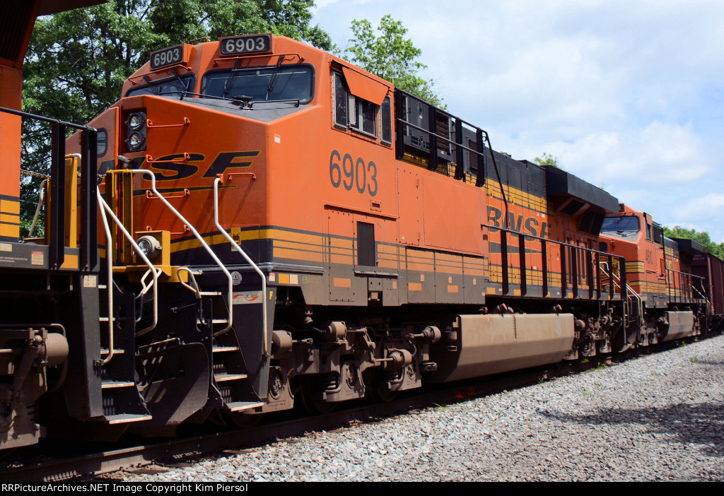 BNSF 6903